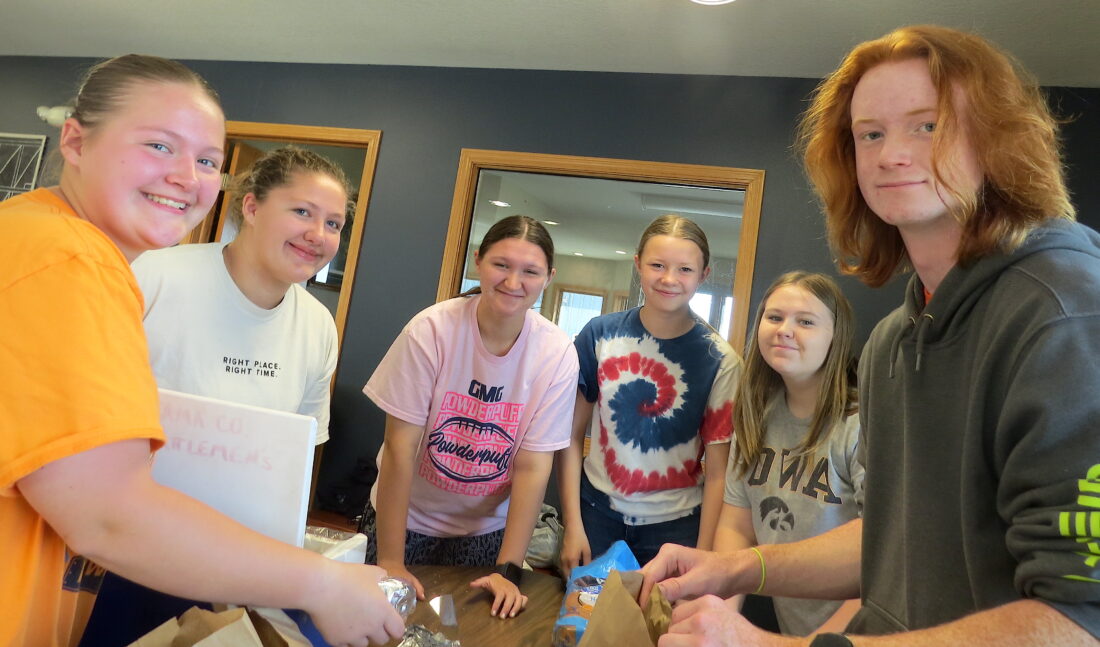 GMG FFA provides noon meal to Mid-Iowa Coop patrons | News, Sports ...